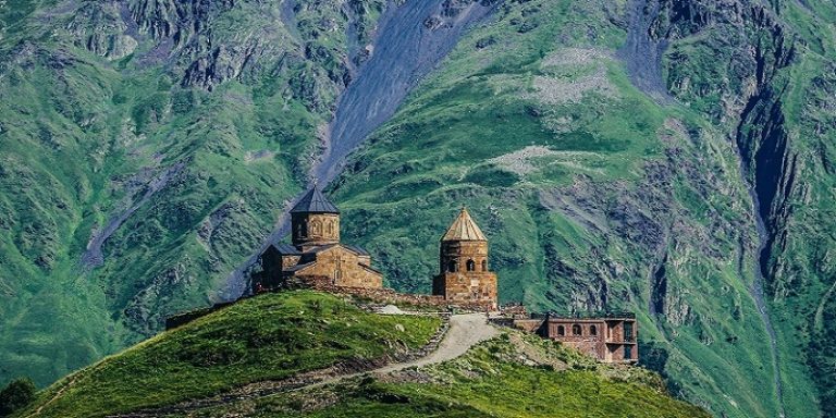 Gergeti Trinity Church – georgiavoyage
